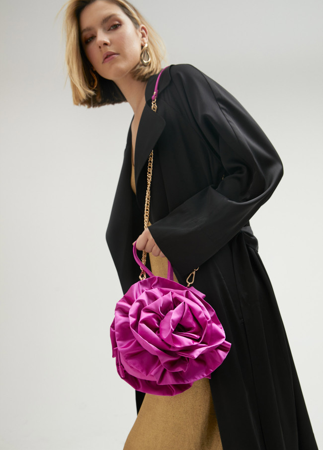 Bolso flor en satén